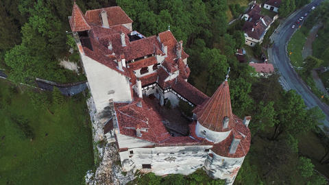 Castelul Bran Romania - Dracula Castle Drone Vi Animated GIF 19389423 ...